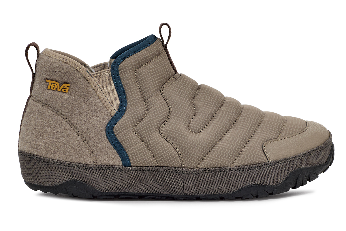 偶然の出会いを見つけに、Teva®と一緒に路地裏散策 - PAPERSKY